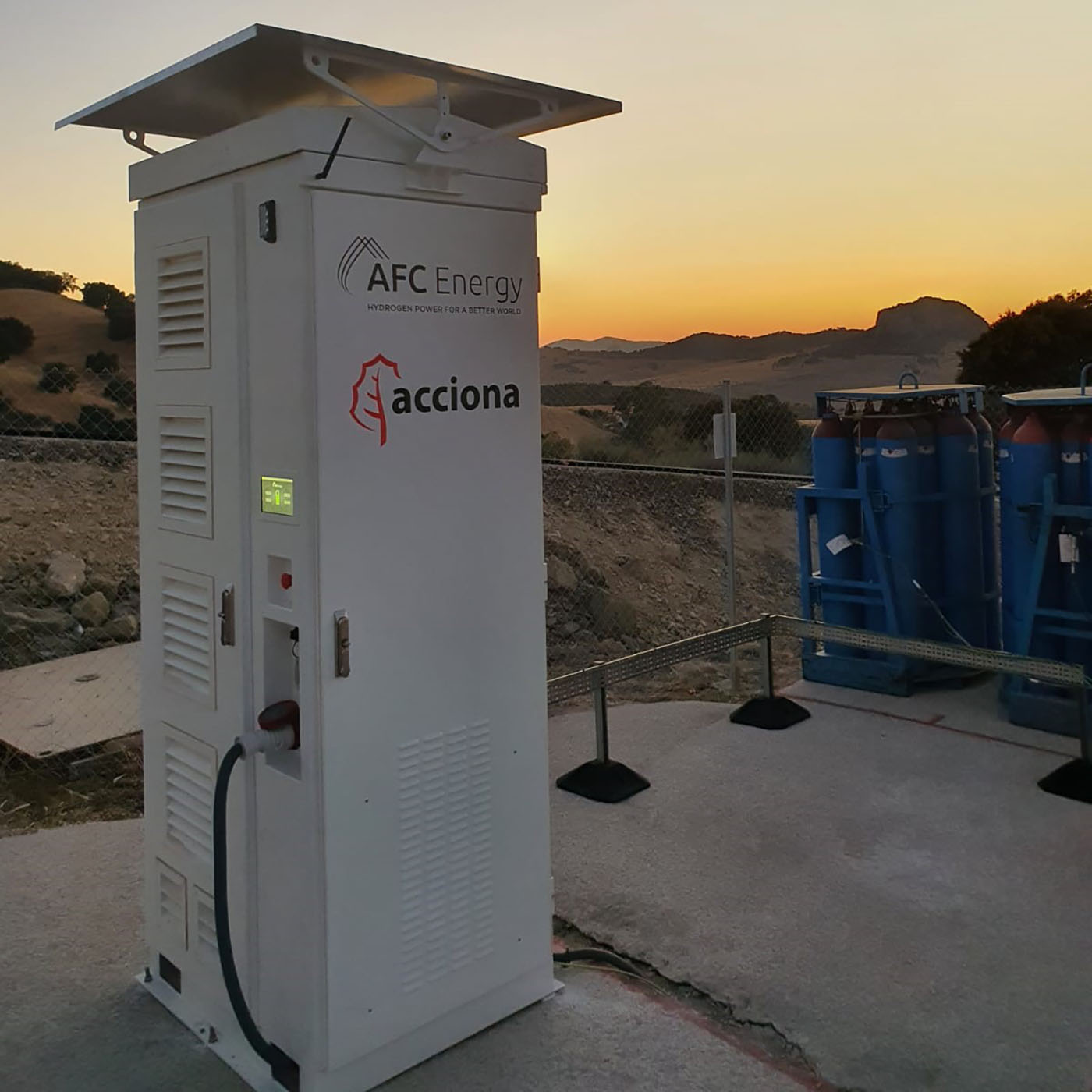 ACCIONA Power Tower Deployment - Construction View Online