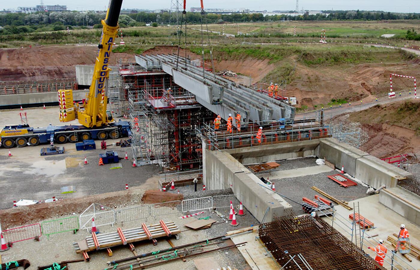 Balfour Beatty VINCI Succesfully Lifts 15 Bridge Beams into Place at ...